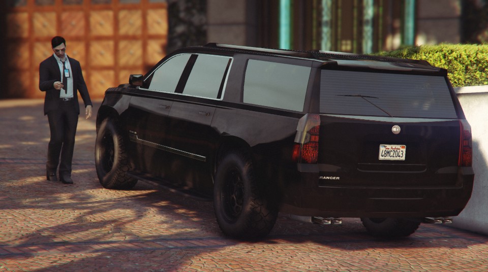 Unpopular Opinion: I prefer driving around with NPC cars over expensive ...
